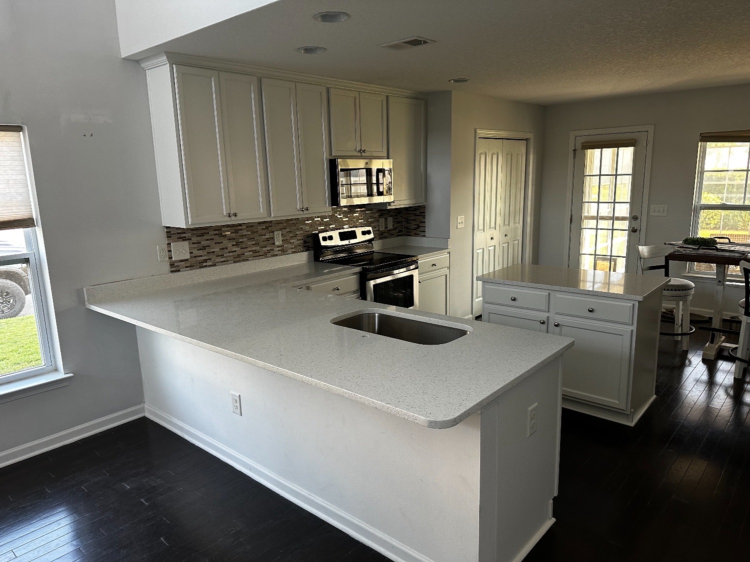 Granite Depot of Myrtle Beach - White Lace - 08/31/2024